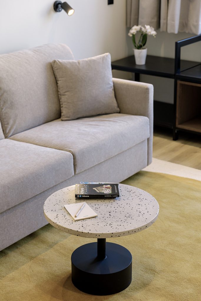 דירת חדר שינה אחד עם מרפסת | master פלאקה אתונה